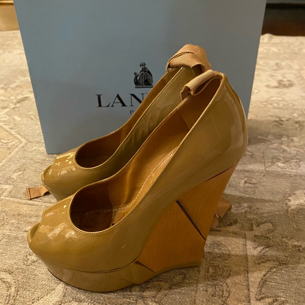 Lanvin Nude Patent Leather Wooden Wedges - Gem